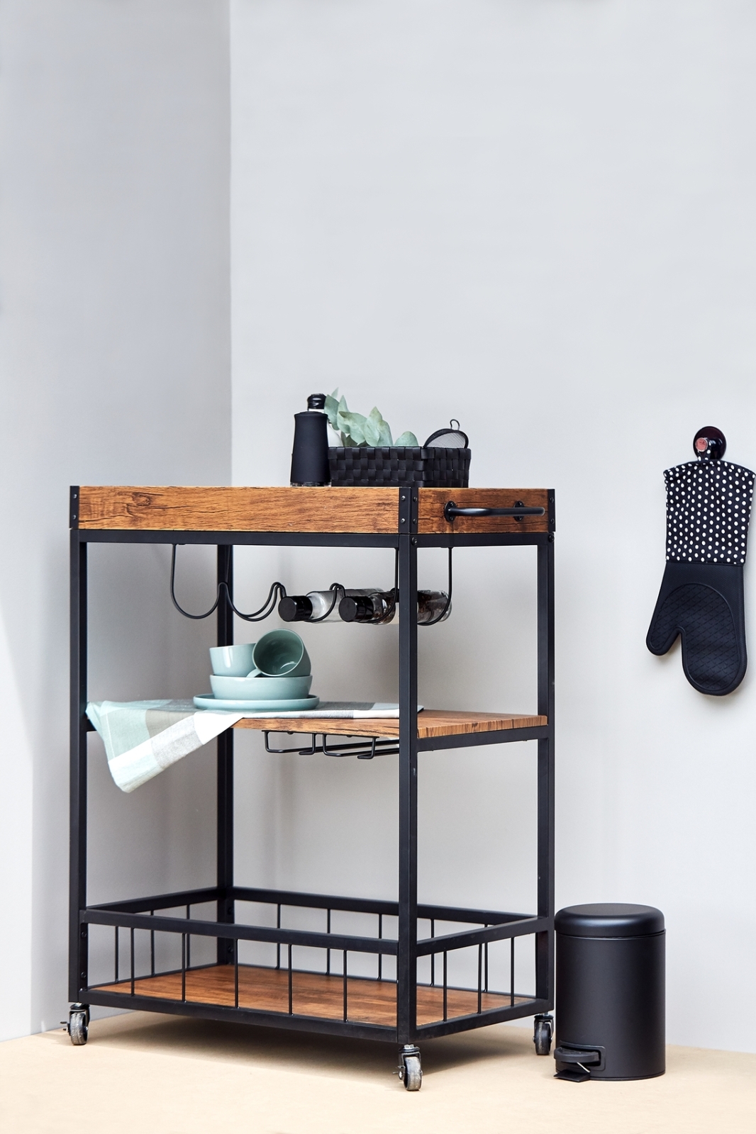 WENKO Küchenwagen RUSTICO - schwarz-Walnuss | Online bei ROLLER kaufen